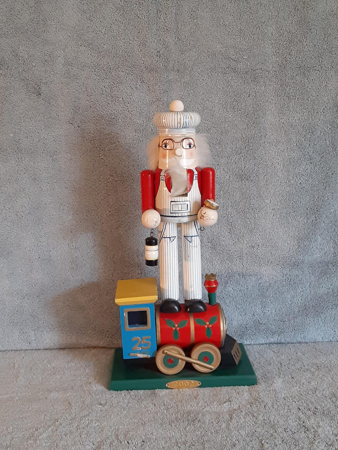Nutcracker - Conductor Nutcracker - Train and Conductor Nutcracker ...