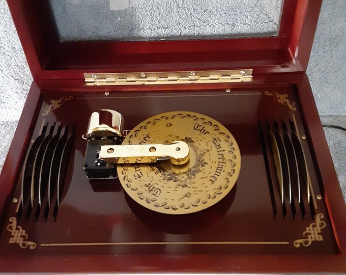 Music Box - Mr. Christmas Animated Music Box - Christmas Music Box ...