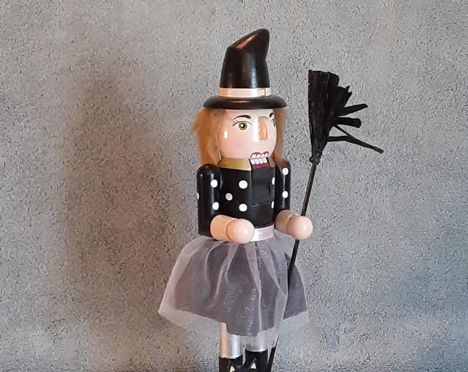 Nutcracker - Witch and Cat Nutcracker - Halloween Nutcracker - Etsy