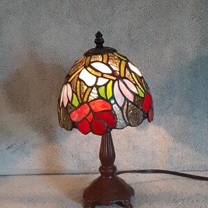 Accent Lamp - Stained Glass Lamp With Floral Motif - Thomas Pacconi - Etsy