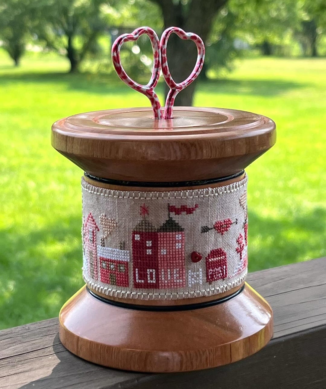 Beautiful Smaller "tiny Town" Single Hole Spool Scissor Holder for ...