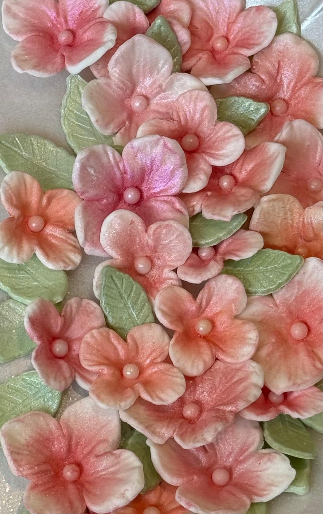 24 Pink & Peach Edible Hydrangea, Fondant Hydrangea Cupcake Toppers - Etsy