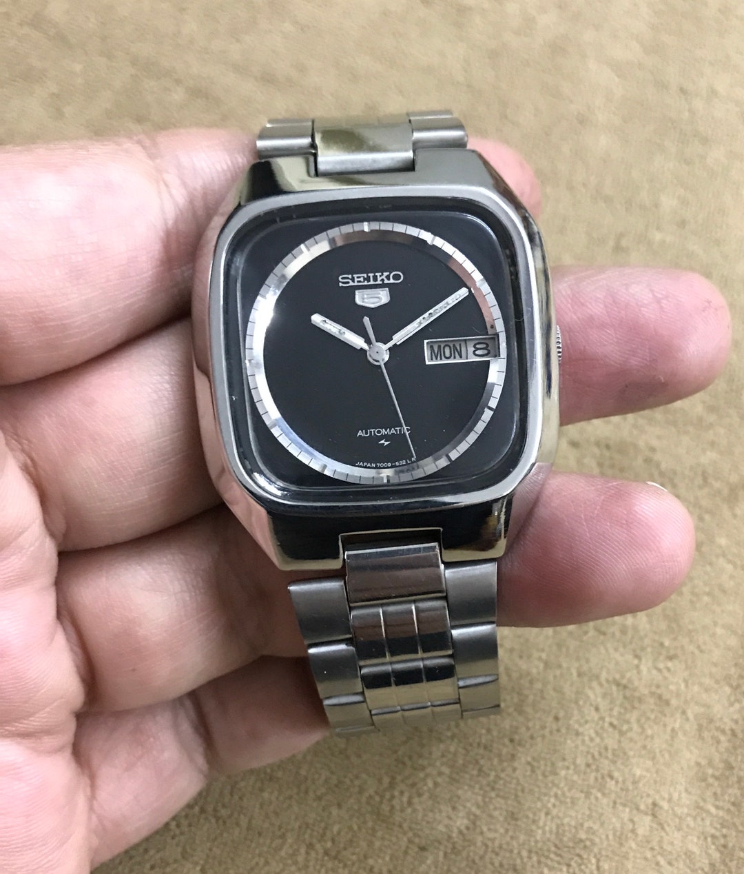 Vintage Seiko 5 Men's Square Shape Day Date Automatic Watch Black Dial ...