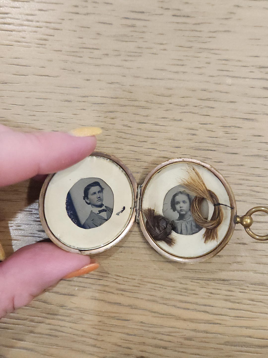 Victorian Mourning Hair Locket 1800s Memento Mori Jewelry Two Tin Types ...