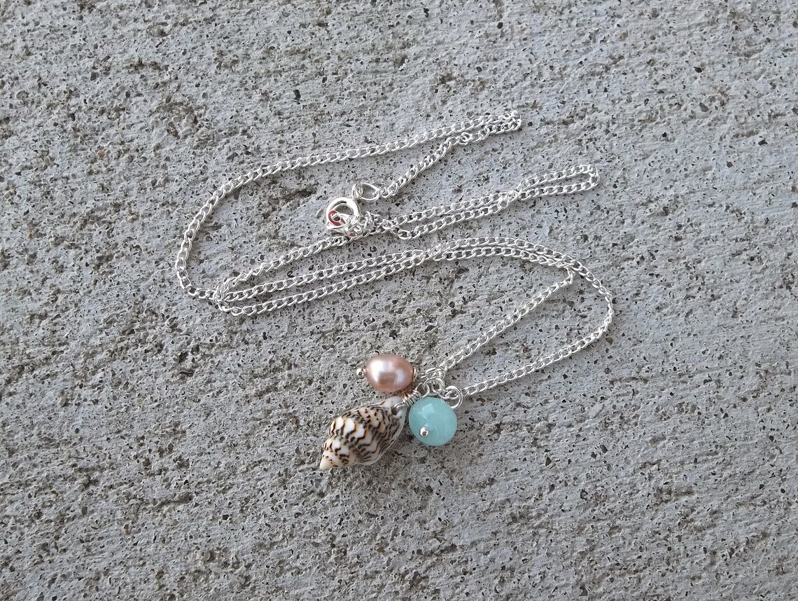 Real Natural Tiny Conch Shell Seashell Aquamarine Gemstone Pink ...