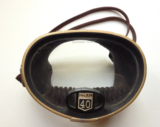 1960's coral 40 Vintage Glass Diving Mask With Leather Straps - Etsy