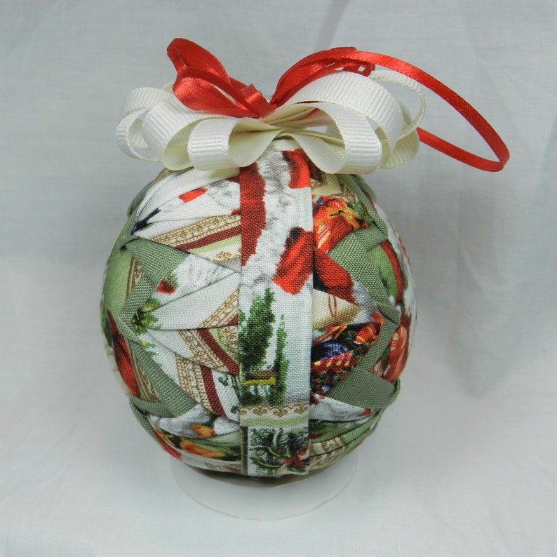 Quilted Santa Ornament: Folded Fabric Christmas Decor - Etsy