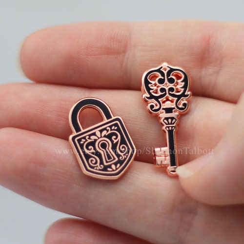 Lock and Key Enamel Pin Couples Enamel Pin Set Bestfriend - Etsy