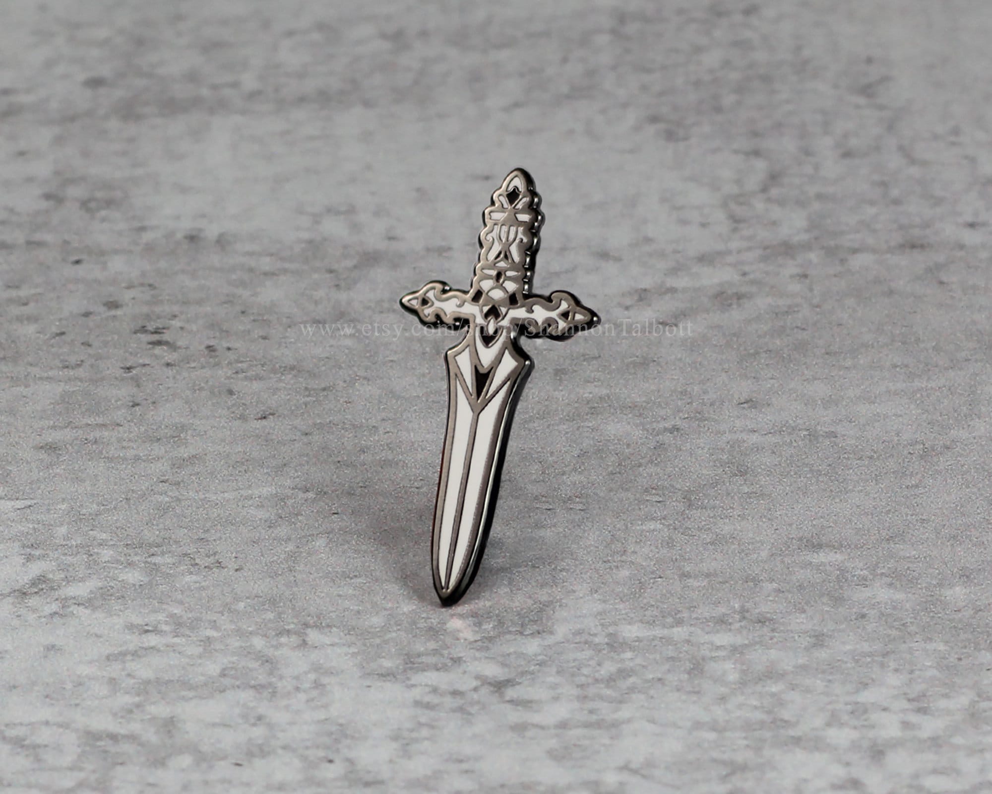 Dagger Enamel Pin Warrior Pin Sword Pin Fantasy Pin Gothic - Etsy
