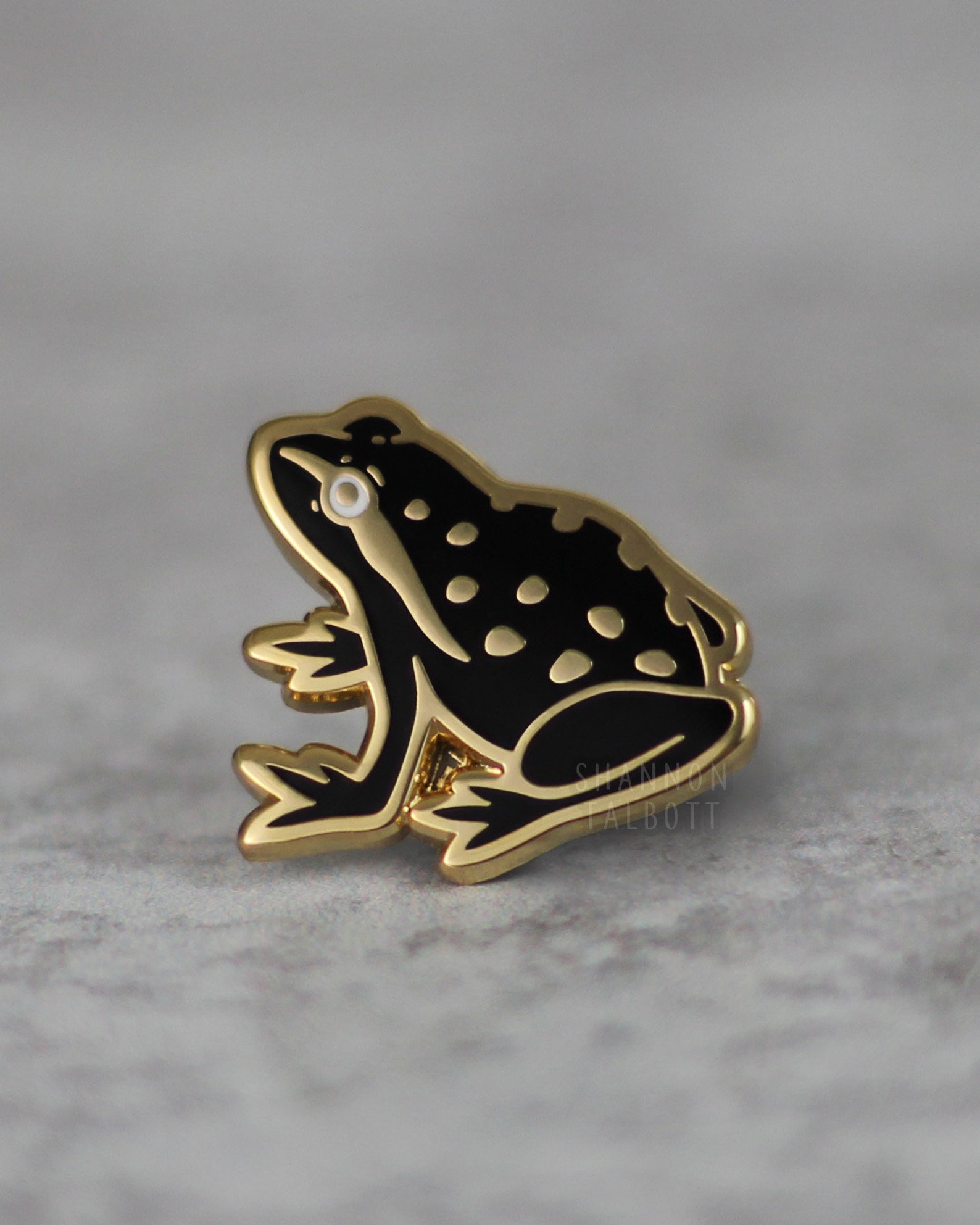 Frog Enamel Pin, Frog Lover Pin, Cute Enamel Pin, Nature Pin, Animal ...