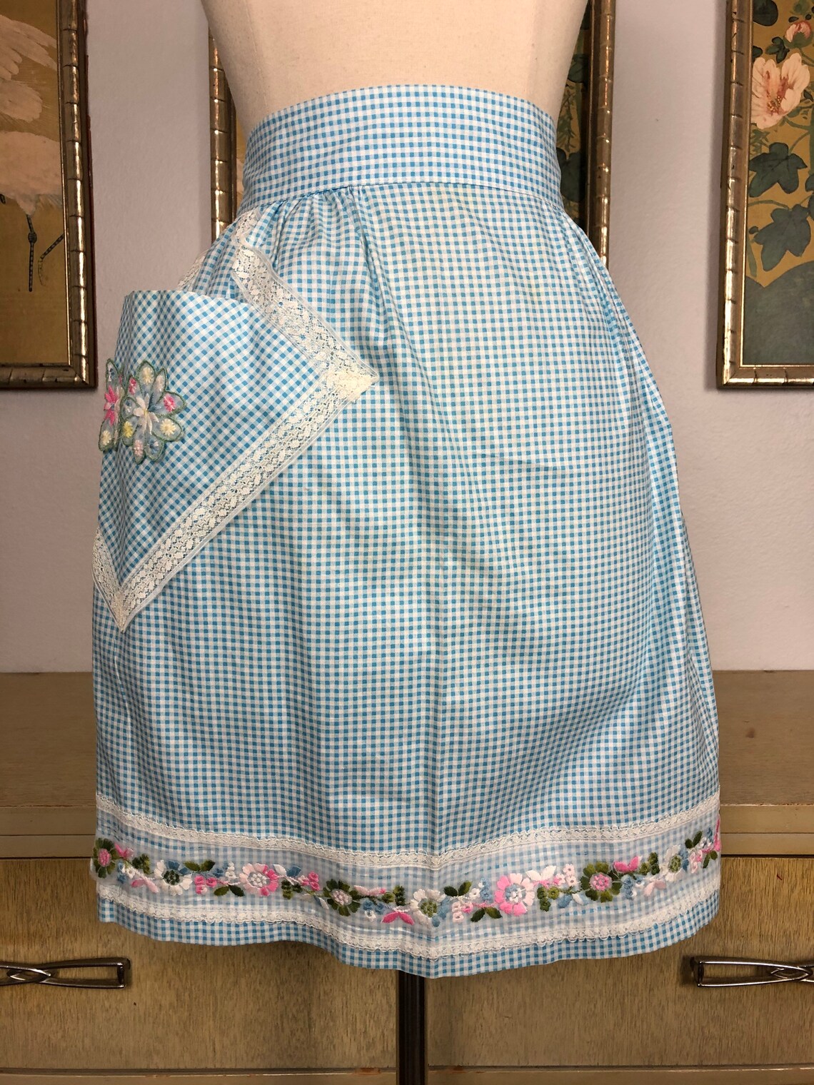 Vintage Gingham Print Apron Embroidered Appliqué and Lace | Etsy