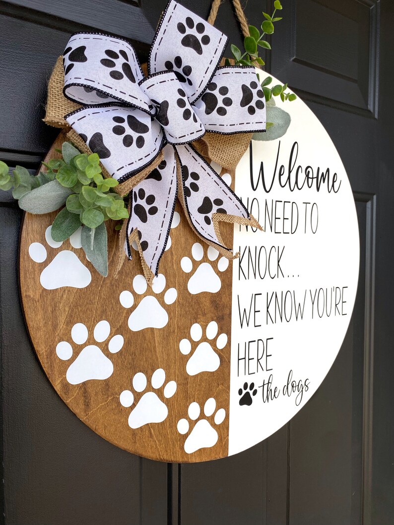 Funny Dog Welcome Sign: Paw Print Door Hanger - Etsy