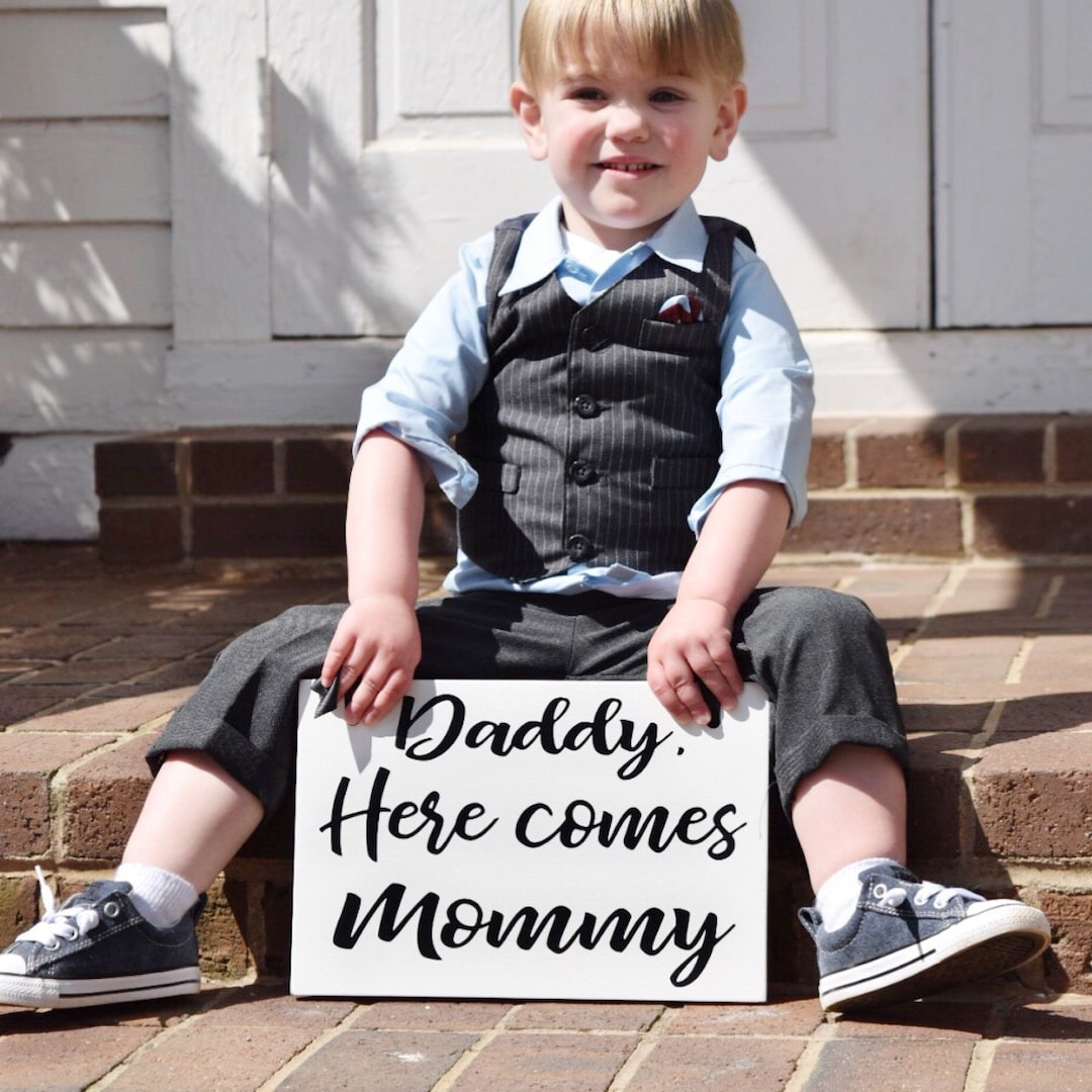 Daddy Here Come Mommy, Wedding Ring Bearer Sign, Wedding Ceremony ...