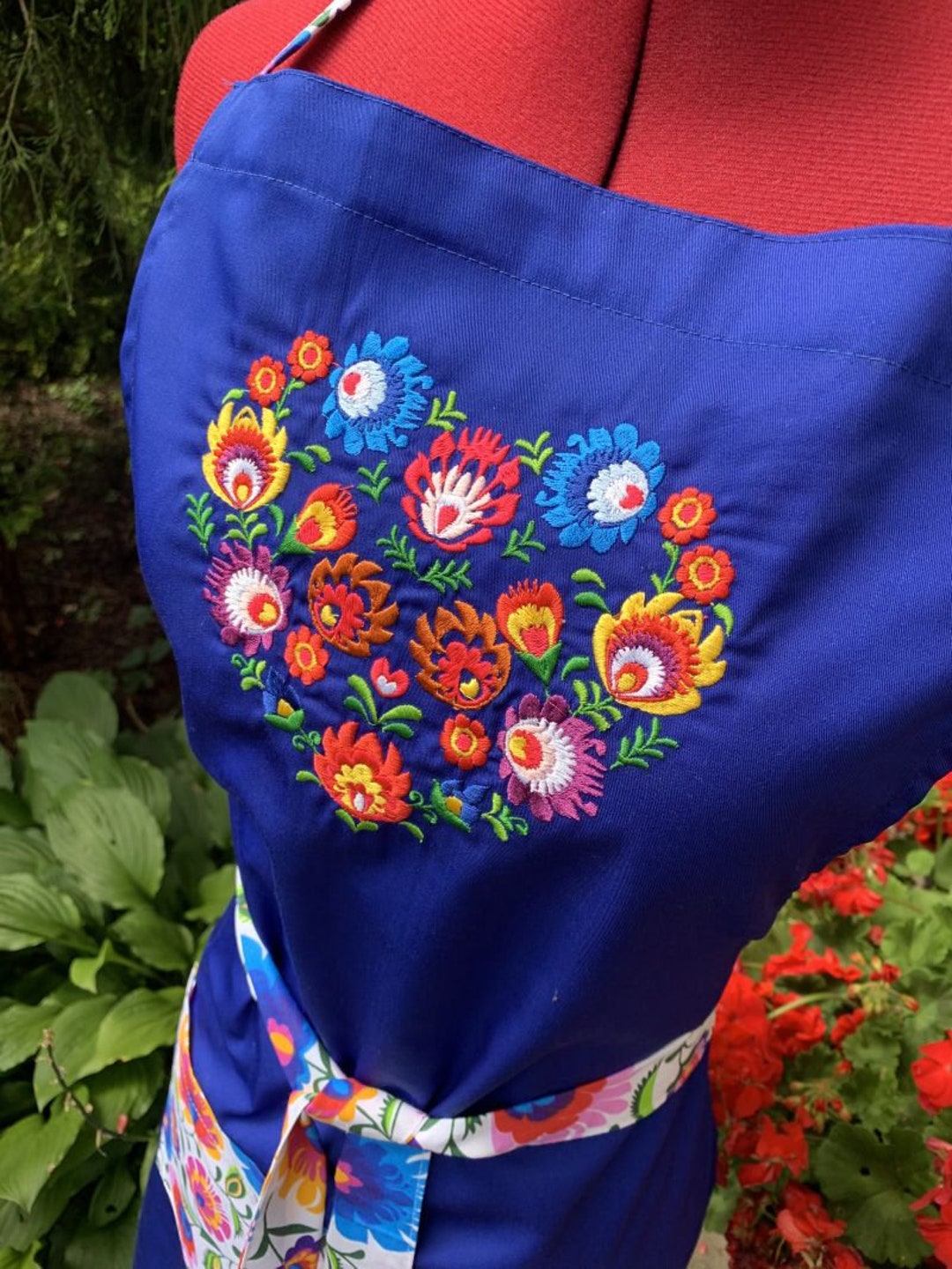 Polish Folk Apron With SERCE ŁOWICKIE Embroidery - Etsy