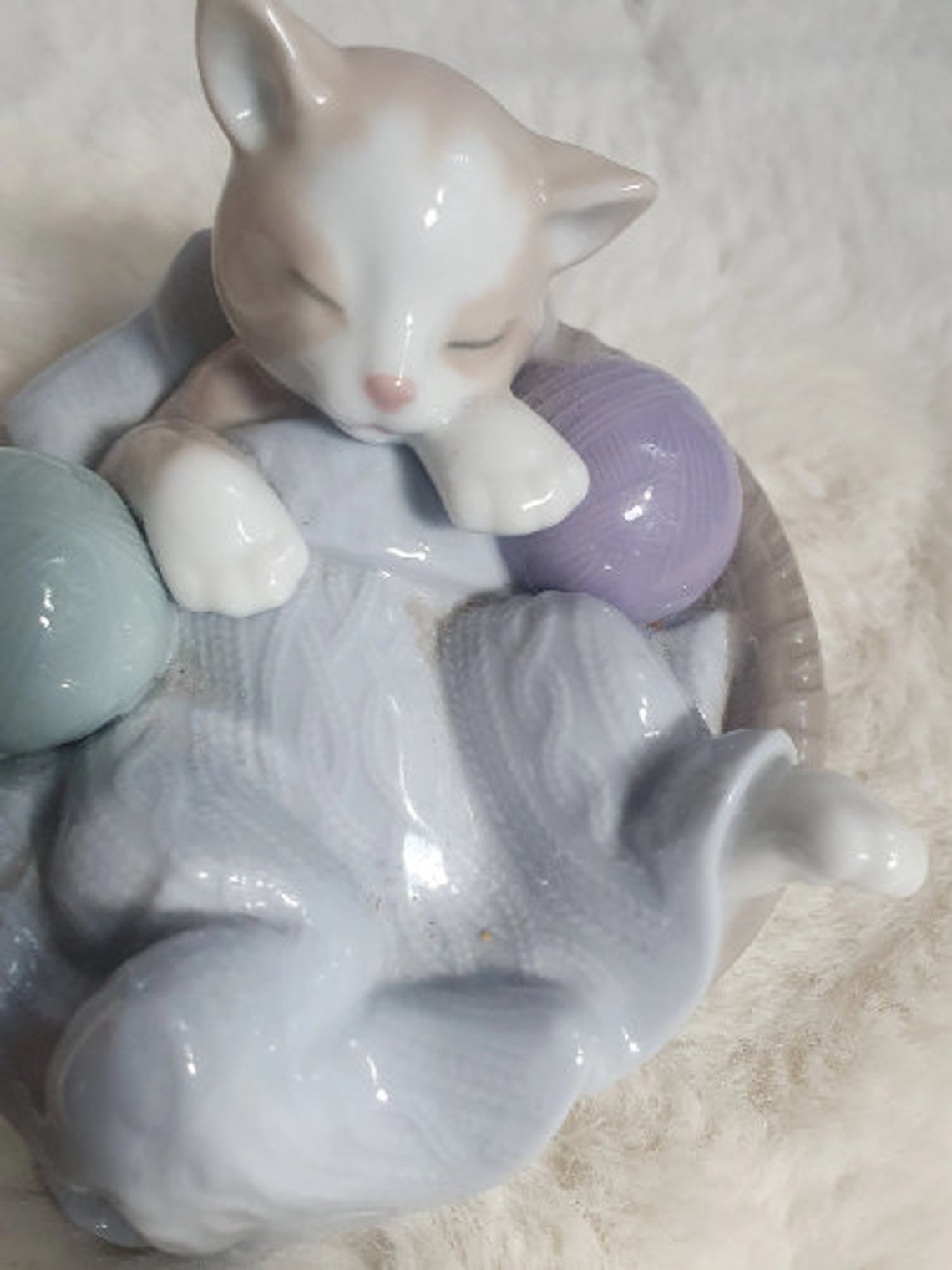 Lladró Figurine NAO Cat in Basket With Wool and Blanket - Etsy UK