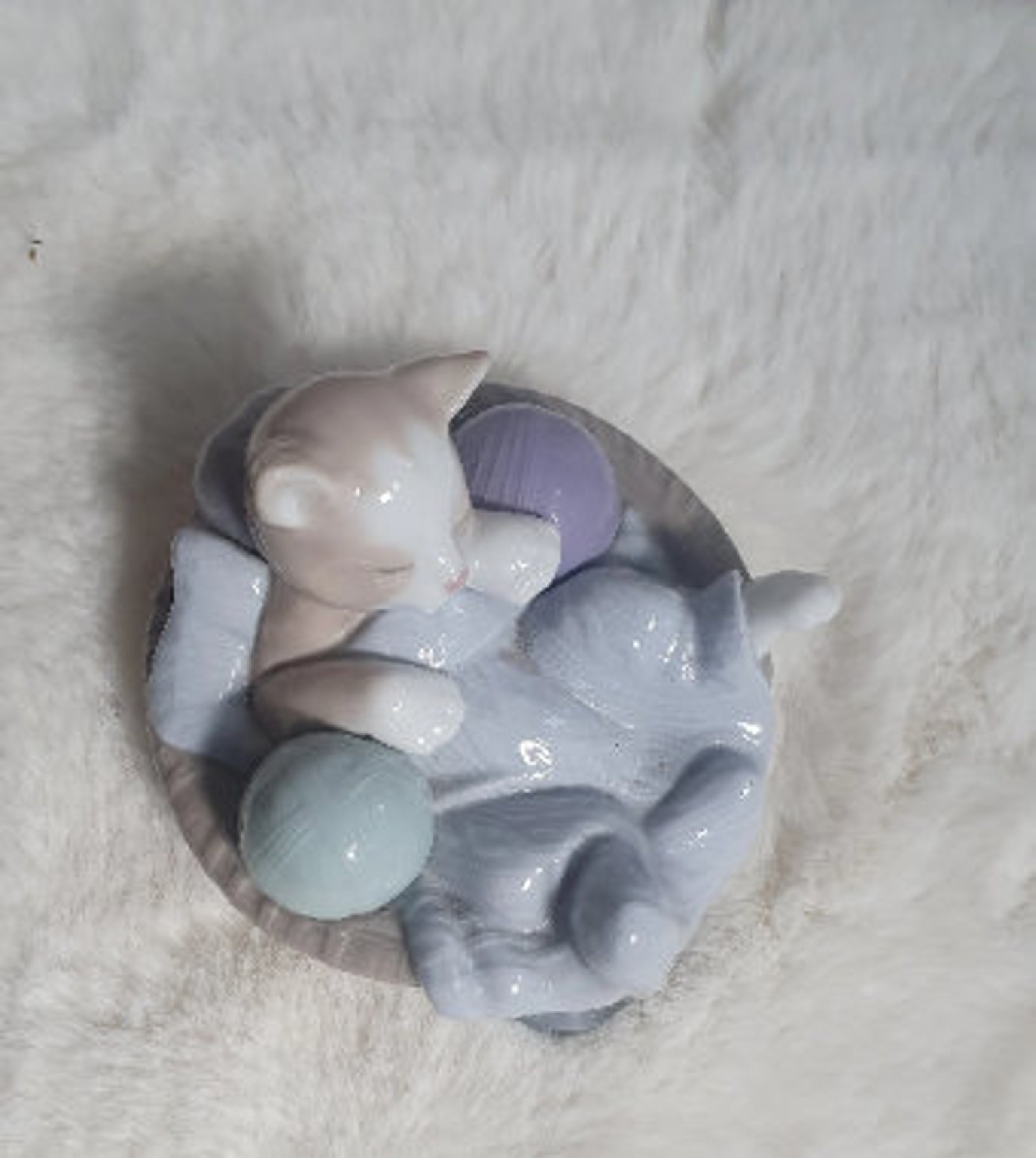 Lladró Figurine, NAO Cat in Basket With Wool and Blanket #1407, NAO ...