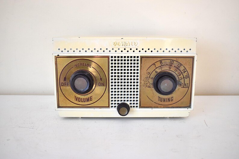 Alabaster Ivory White 1954 Dewald Model H-537 AM Shortwave Vacuum Tube ...