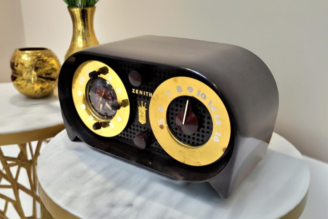 Espresso Brown Owl Eyes 1951 Zenith Model G516 AM Vacuum Tube Radio ...
