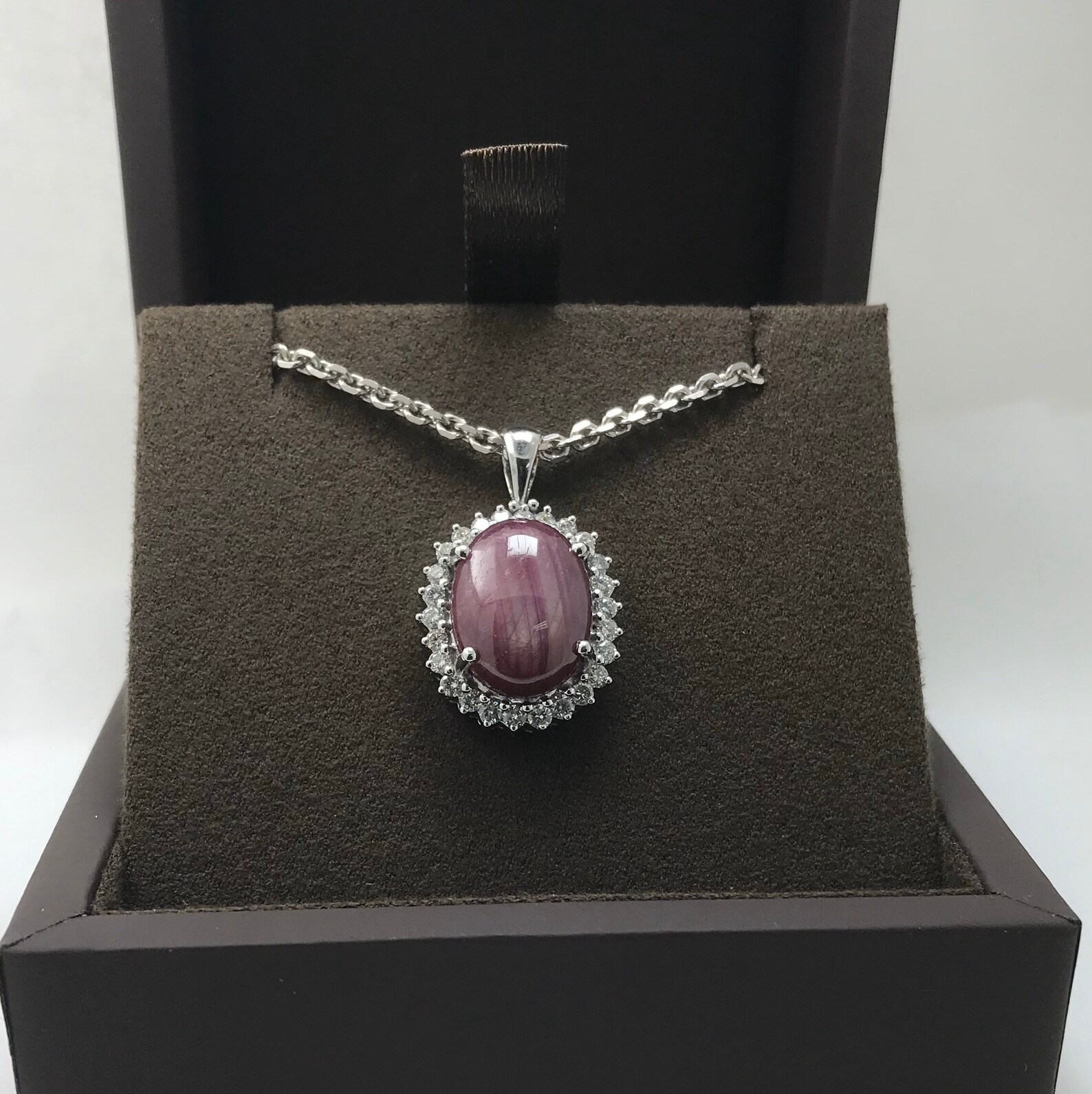 10 Carats Natural Ruby Capuchon Cut in 18 Carats White Gold - Etsy