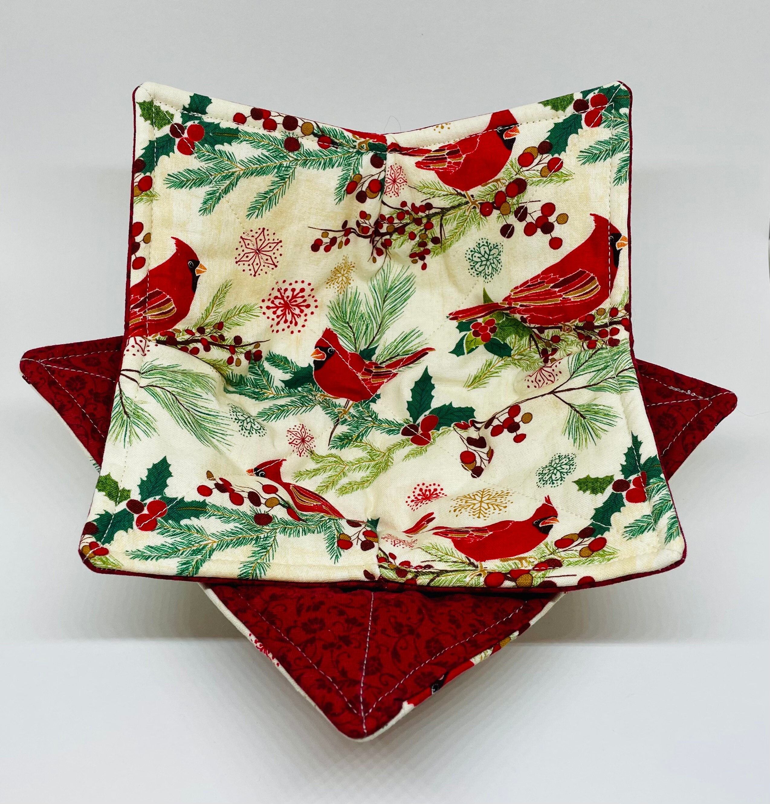 Home & Living Cardinals Reversible Bowl Cozy Dining & Serving etna.com.pe