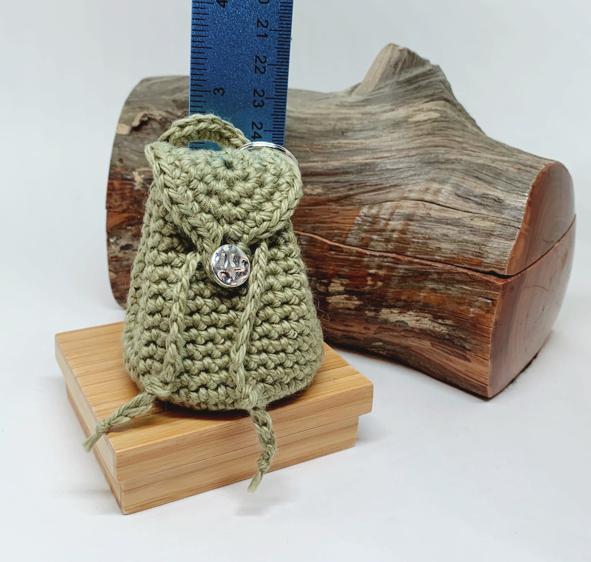 Mini Crochet Backpack Keychain made with 100% cotton yarn a 1 | Etsy