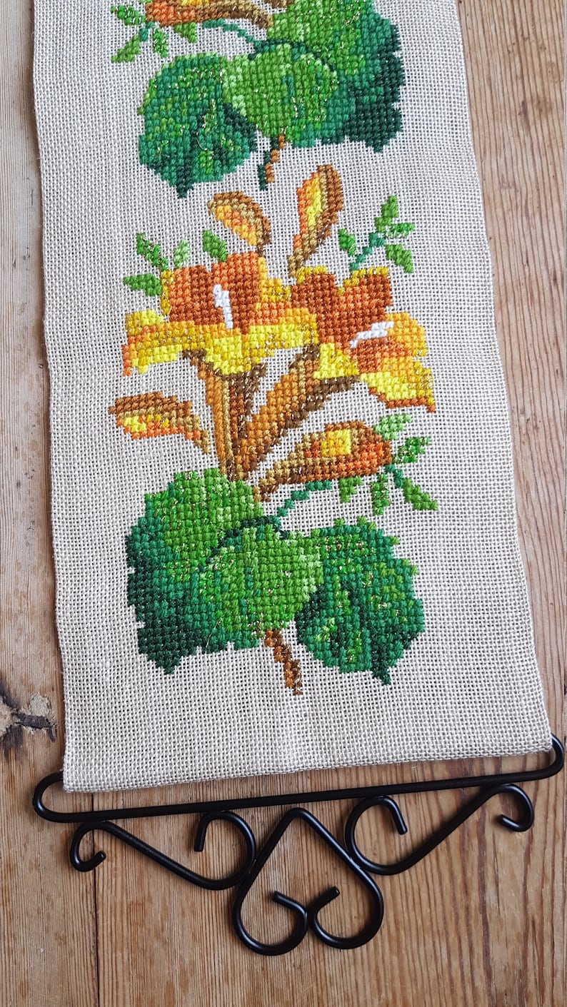Lovely Cross Stitch Floral Embroidered Wall Hanging / Wall - Etsy