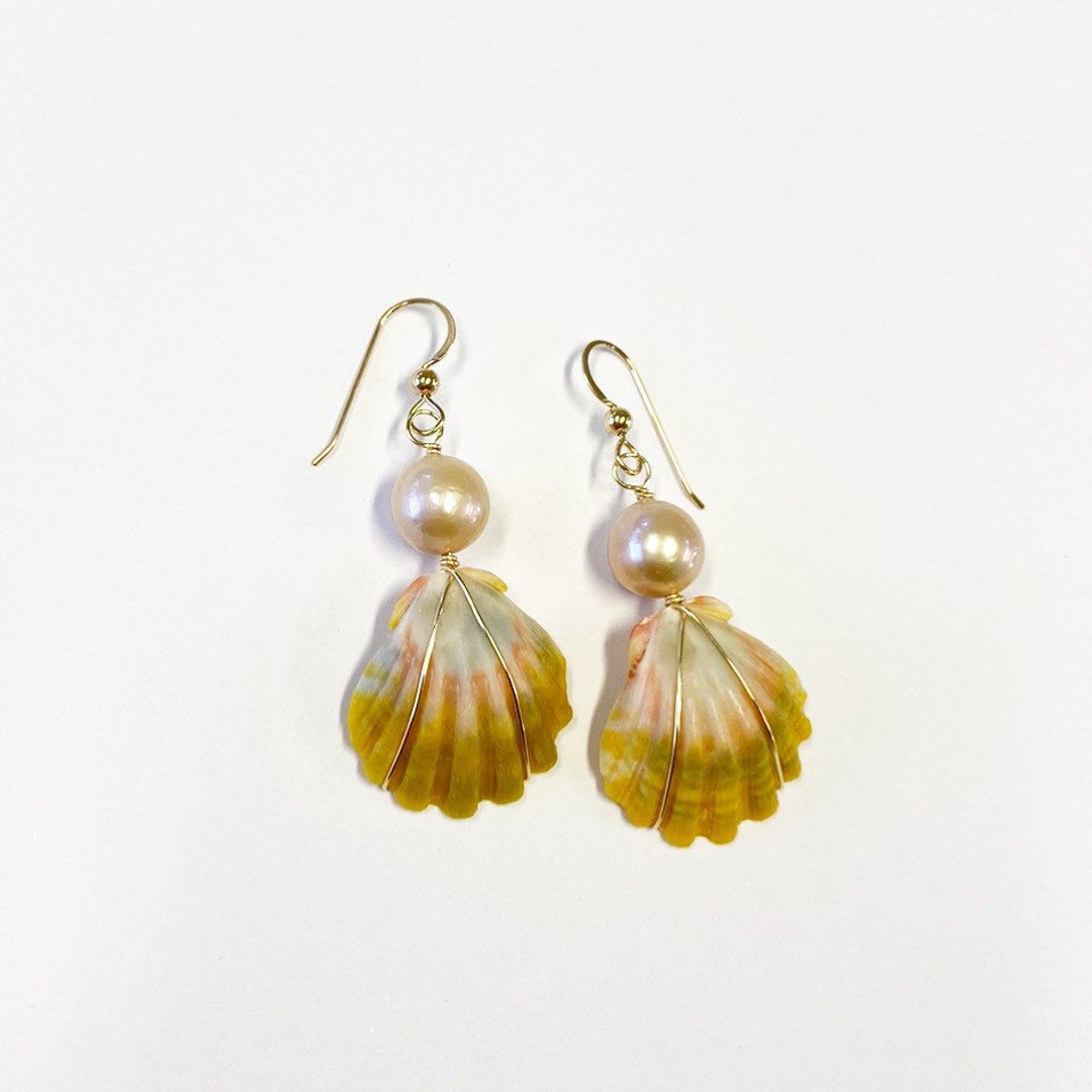 Kauai Sunrise Shell Earrings in Your Choice of Edison or Tahitian ...