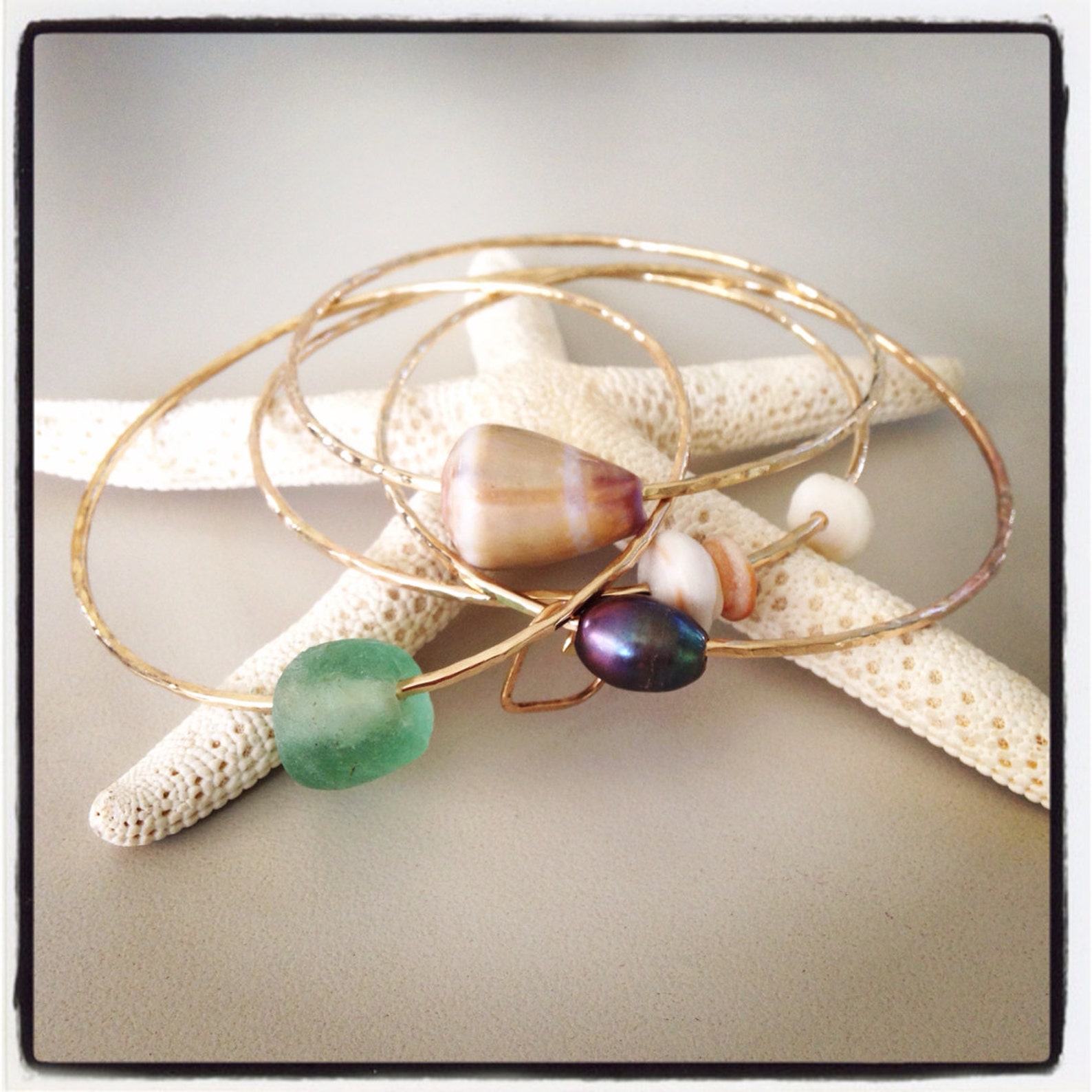 14k Gold Filled Hammered Bangles With Your Choice of Charm - Etsy