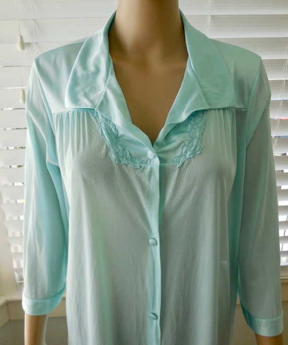 70s NYLON Housecoat VANITY FAIR Robe Button Up Robe M… - Gem