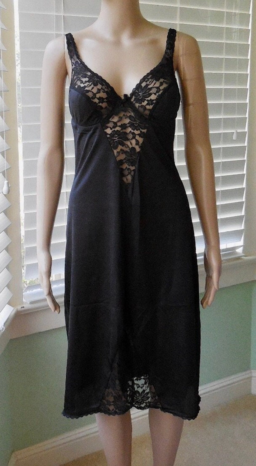 BLACK Lace Slip HENSON KICKERNICK Black Nylon Nightgown Underwire ...