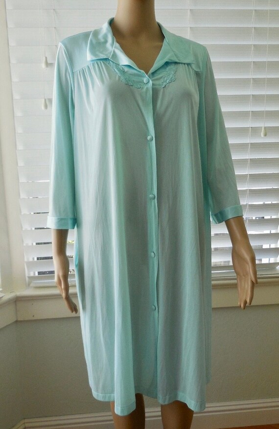 70s NYLON Housecoat VANITY FAIR Robe Button Up Robe M… - Gem