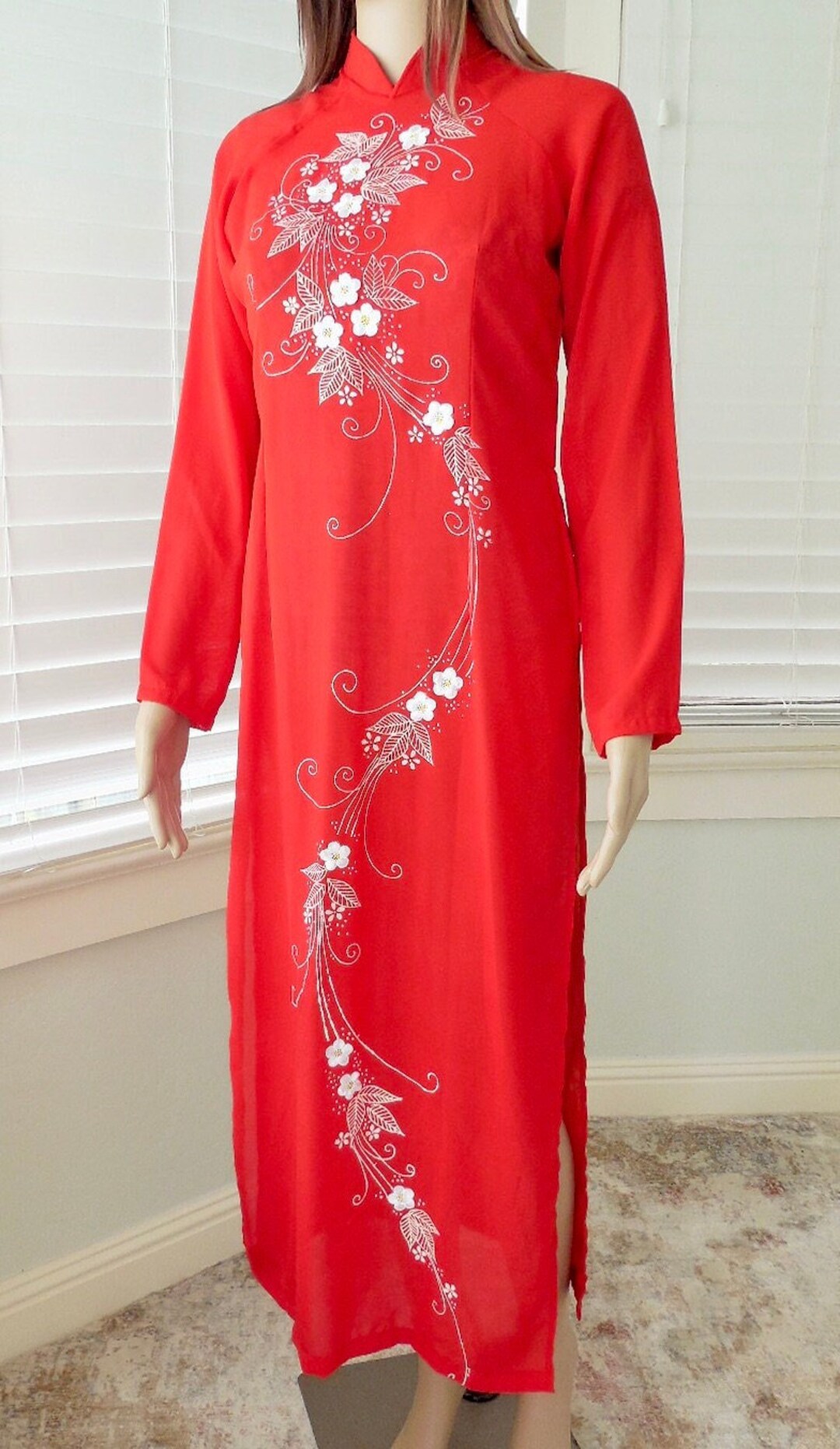 RED Chinese CHEONGSAM Red Silk Cheongsam Long Sleeve Qipao Embroidery ...