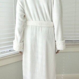 Women PLUSH Robe CAROLE HOCHMAN Long White Robe Fluffy Shawl Collar ...