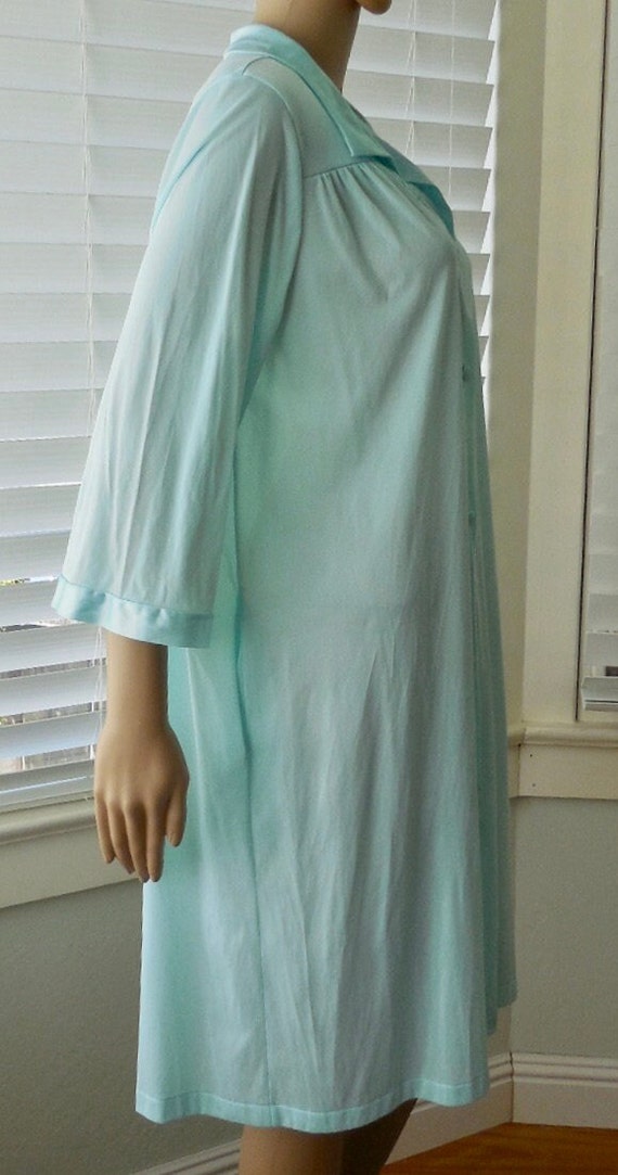 70s NYLON Housecoat VANITY FAIR Robe Button Up Robe M… - Gem