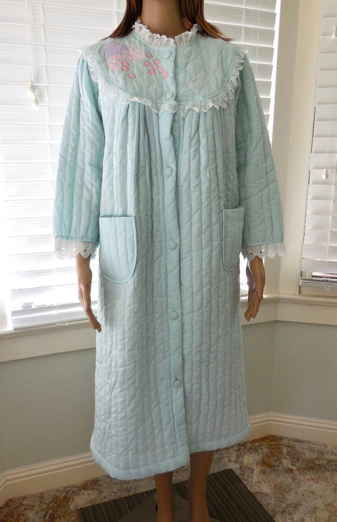 QUILTED HOUSECOAT Vintage Blue Housecoat Vintage Button up Robe White ...