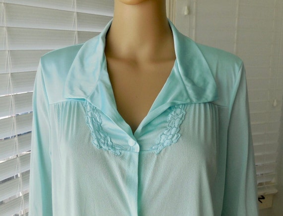 70s NYLON Housecoat VANITY FAIR Robe Button Up Robe M… - Gem