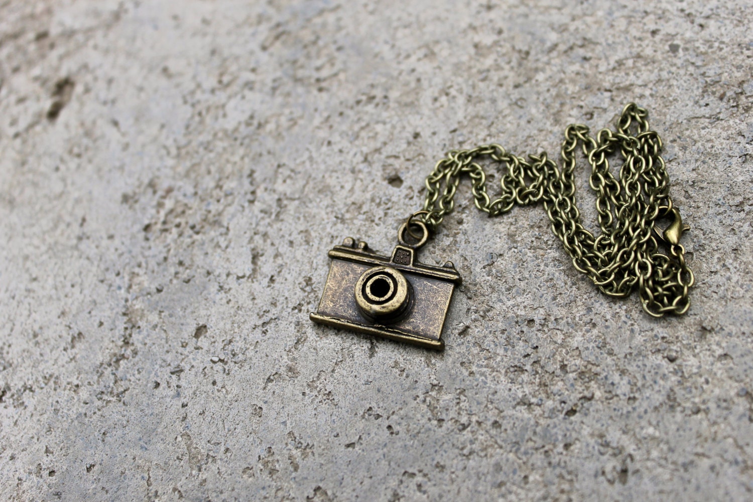 Vintage Camera Necklace // Photography Necklace // Antique - Etsy