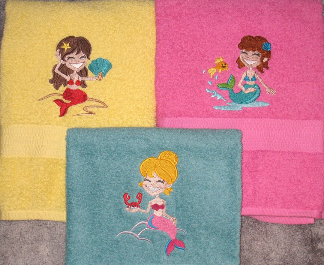 MERMAID GIRL'S Bath Towel Fun Mermaid Towels for All Sea Loving Gals ...