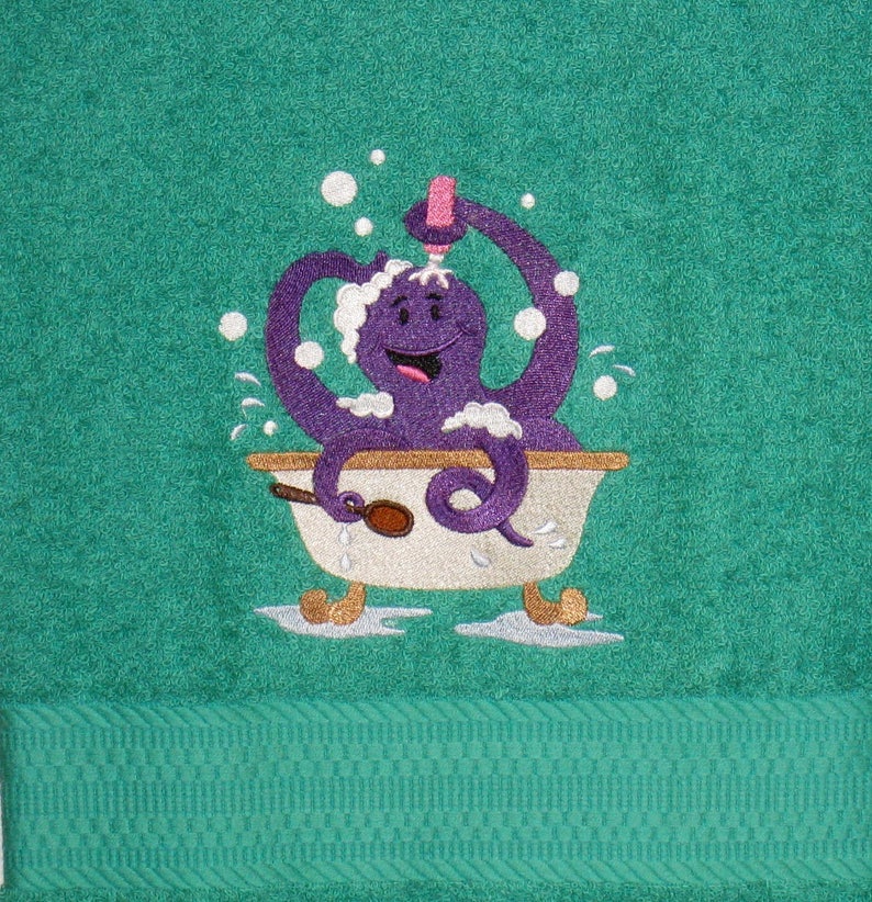 BATHING OCTOPUS Bath Towel Colorful Octopus in a Bathtub - Etsy