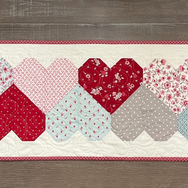 Heart Table Runner - Etsy
