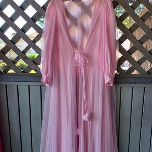 Vintage 1950s Gorgeous Pink Chiffon Robe Peignoir Pompom Ties Grand ...