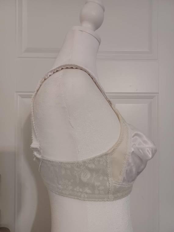 Vintage Playtex 18 Hour Bra White - Medium - Gem