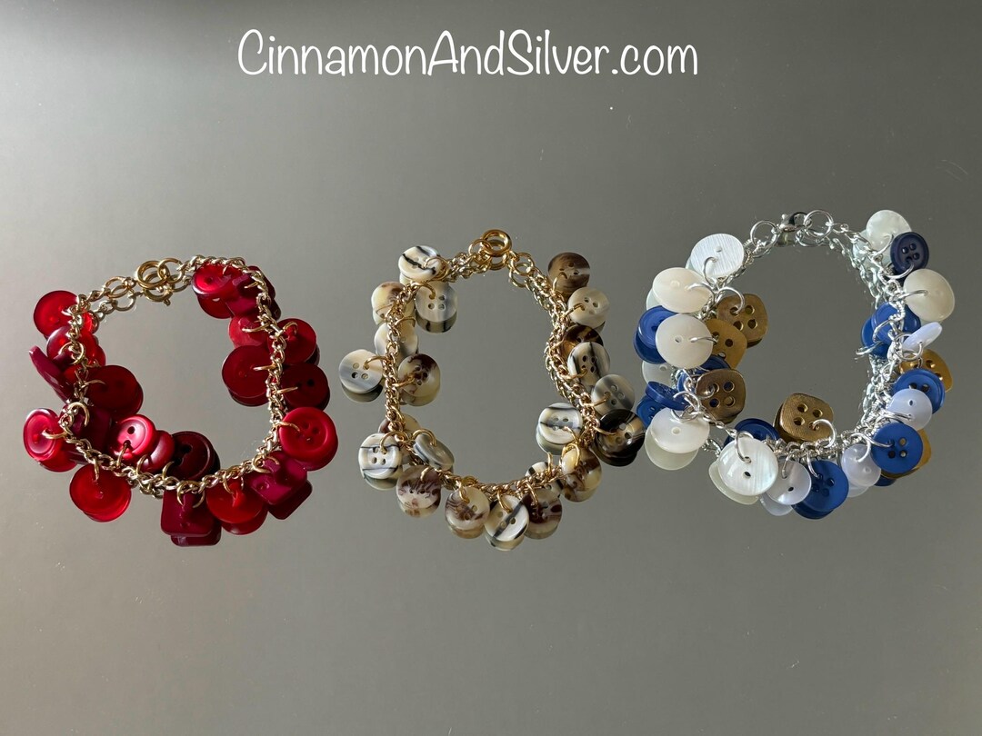 Red, White and Blue Vintage Buttons Charm Bracelet, Recycled Buttons Bracelet, Patriotic ...