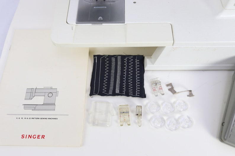 Vintage Singer Zigzag Sewing Machine Model 9015 With Accessories and ...