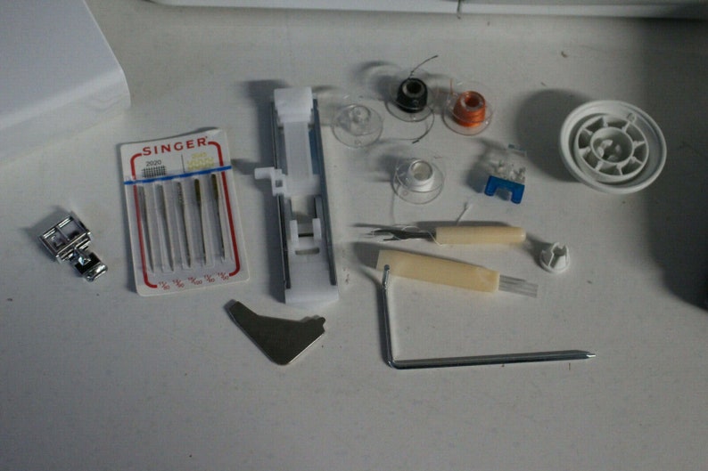 Singer Simple 3116 Sewing Machine With Foot Control Manual Accessories ...