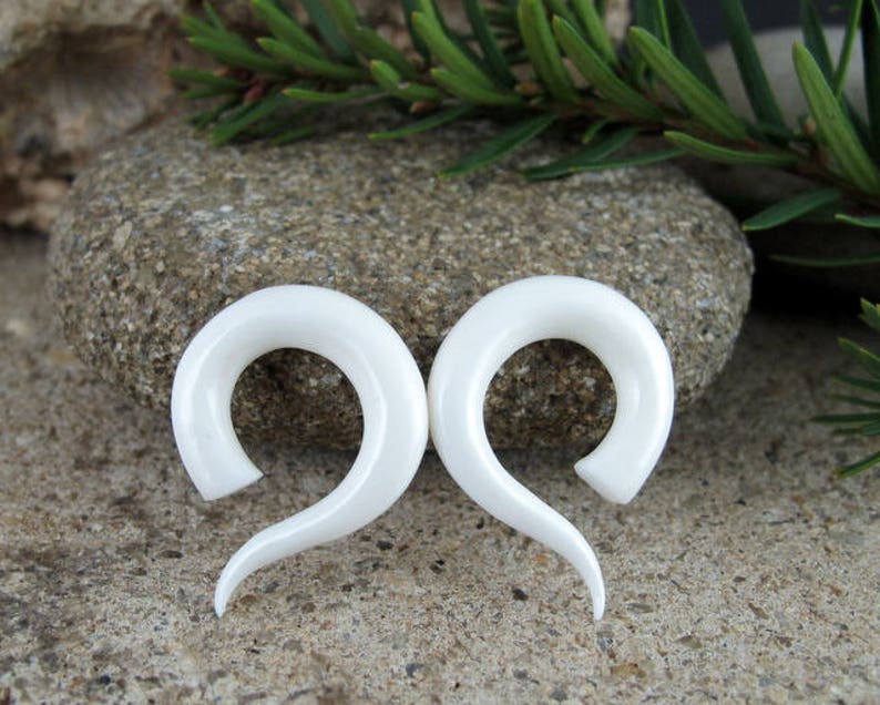 One Pair of 4g-5mm Tribal Ear Gauge ,carved Buffalo Bone Organic Gauges ...