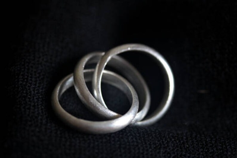 Handmade 3 Intertwined Rings in Thai Silver R0019 | Etsy