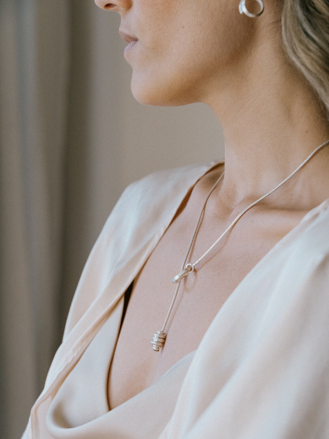 Foxtail Chain Lariat Necklace With Ring and Spinner Bead Ending*woman ...