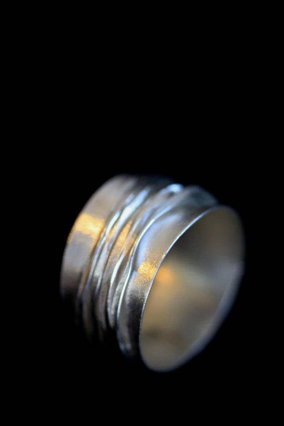 Handmade Ring With Hammered Silver Wire on a Cylindrical Base - Etsy