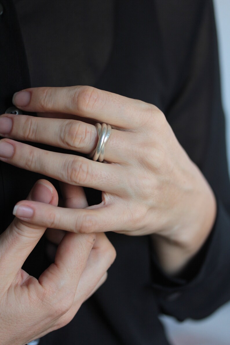 Handmade 3 Intertwined Rings in Thai Silver R0019 - Etsy